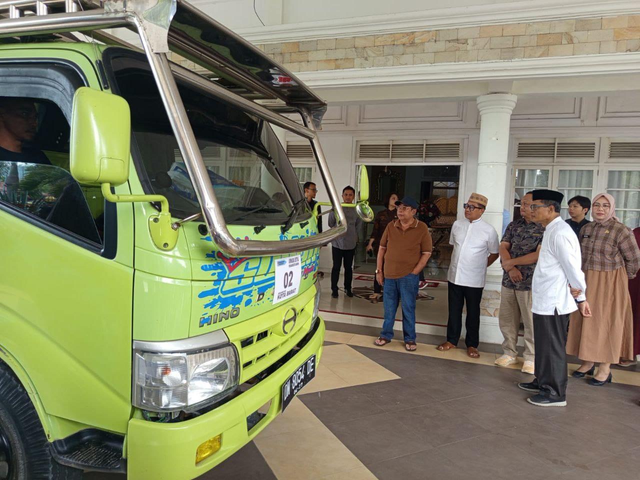 Tingkatkan Kebersihan Kota, Wali Kota Gorontalo Kerahkan 9 Armada Ekstra Angkut Sampah - otanaha.id